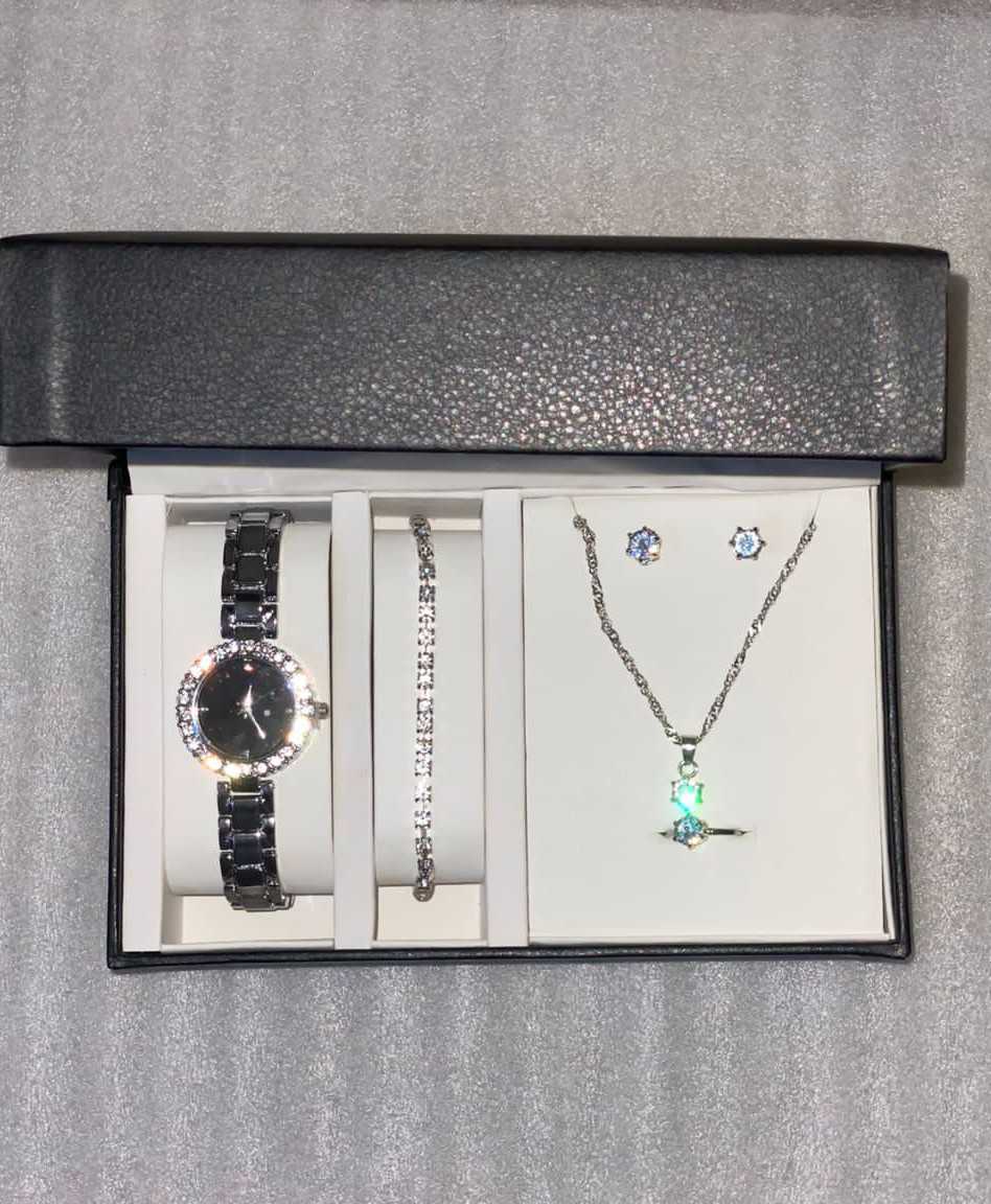 Silver jewelry set | Enomy